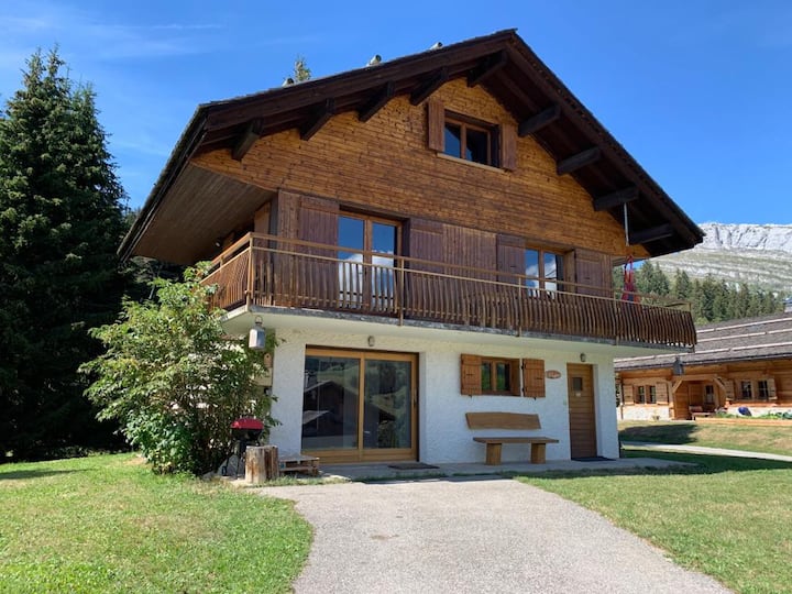 Chalet Avec Vue Superbe Sur La Chaine Des Aravis - Le Grand-Bornand