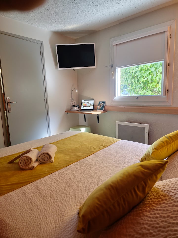 Cit’hôtel- Chambre Double - Corbeil-Essonnes