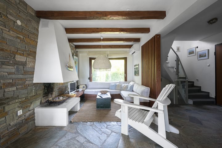 Aza Beachfront By Luxlikehome - Sarti