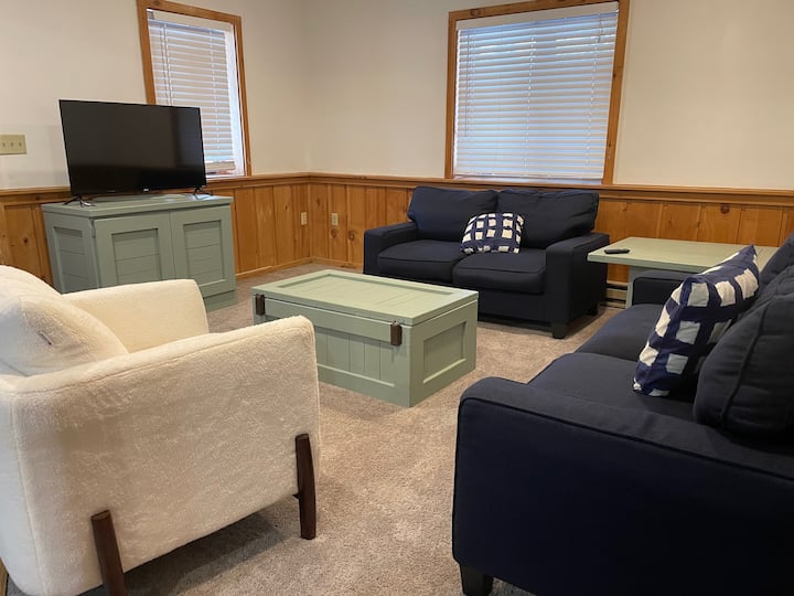 3 Bedroom, 2 Bath Mount Snow Condo - Dover, VT