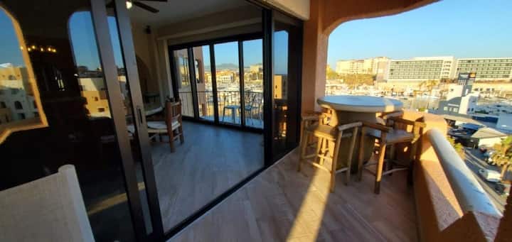 Great Location With A Wonderful View Of The Marina - Cabo San Lucas