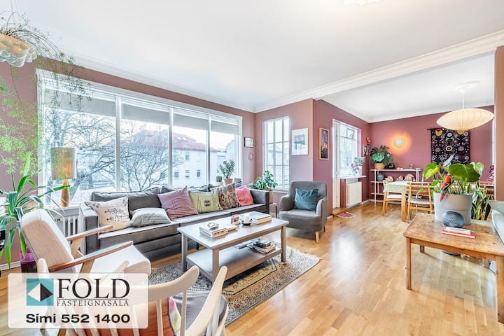 Centrally Located Beautiful Home - Reykjavík