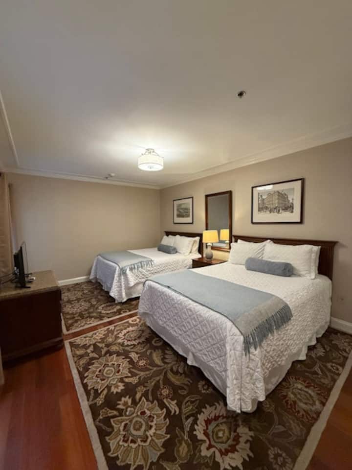 Family Room 2queen Suite-wet Bar - Philadelphia