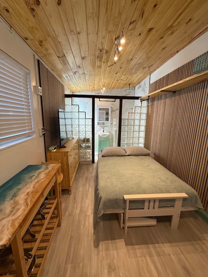 Happy Turquoise Hideaway - Broward County, FL