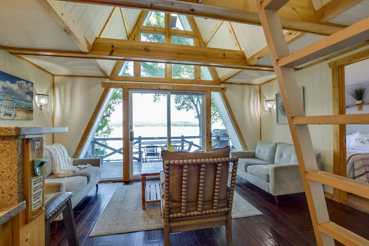 Cozy Waterfront Cabin, On Sunset Bay, Lake Wisc! - Lake Wisconsin