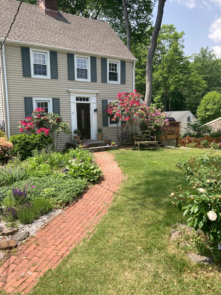 Garden House In Westchester - White Plains, NY