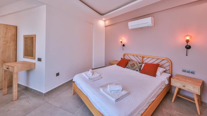 Happy Kaş 2+1 With Terrace And Sea View - Kaş