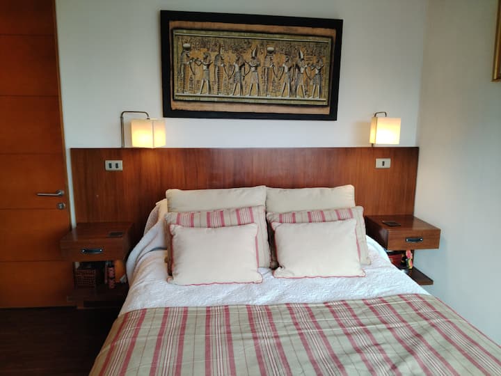 Hab. En Suite. M. Esc. Militar. -