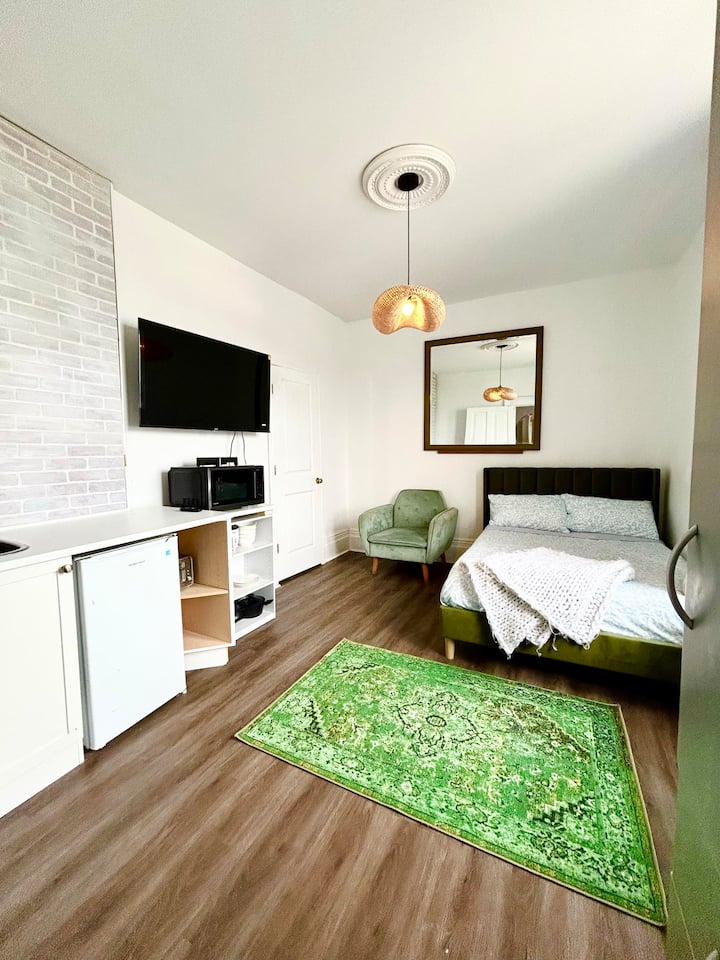 Studio Apartment Downtown - London
