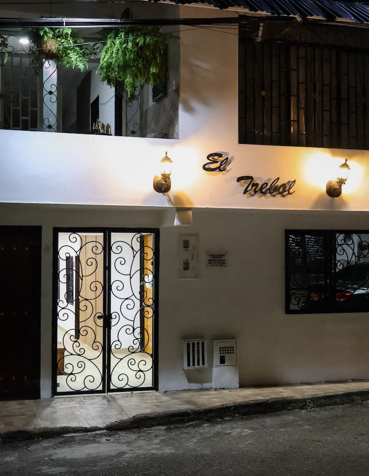 Hotel Con Encanto De Hogar - Rivera