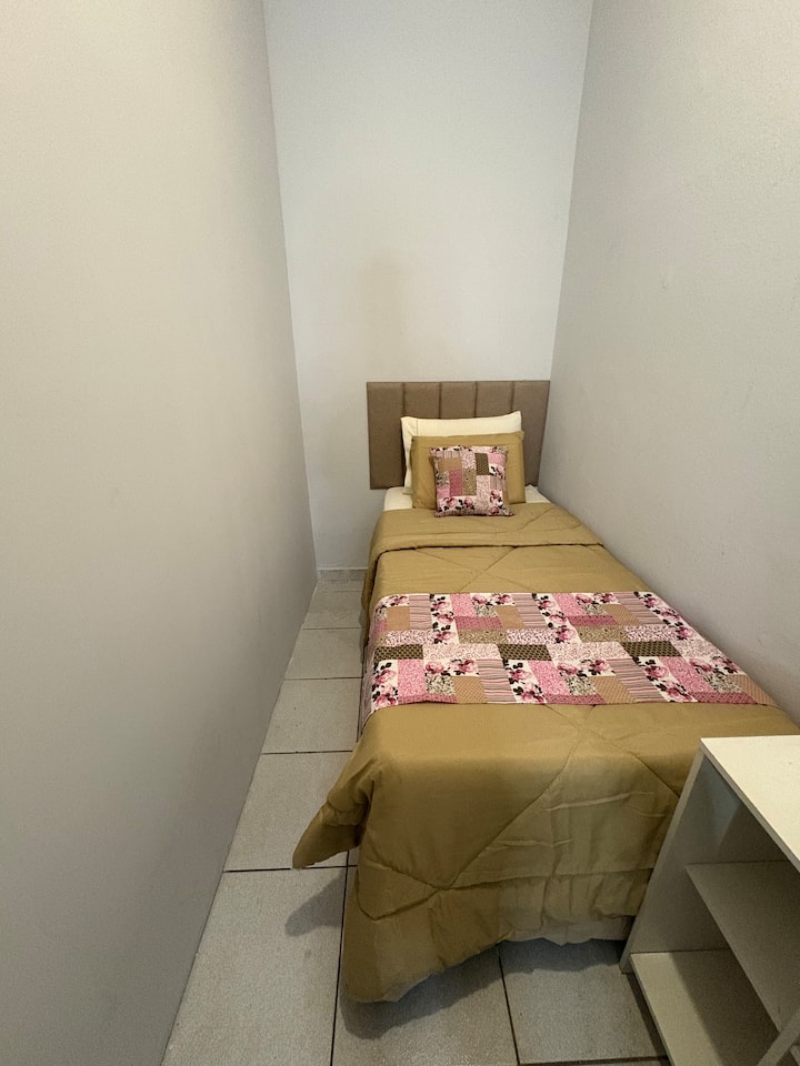 Quarto Feminino Próximo Ao Metrô Liberdade - Liberdade