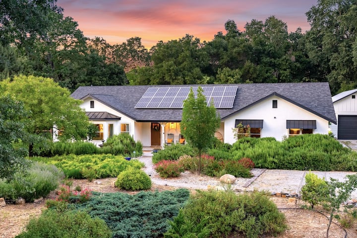 Stunning Wine Country Retreat, Amazing Location! - Atascadero, CA