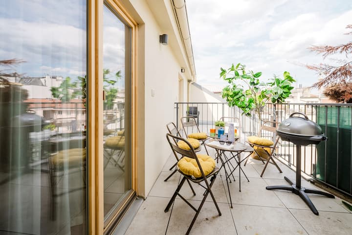 2bdr Attic Maisonette W/ Terrace & Grill • A/c - Prague