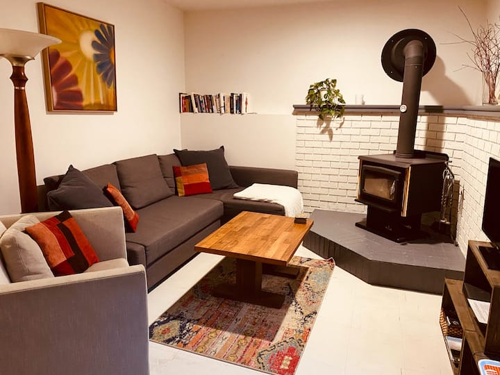 Bright And Sunny 1 Bedroom Suite. - Canmore