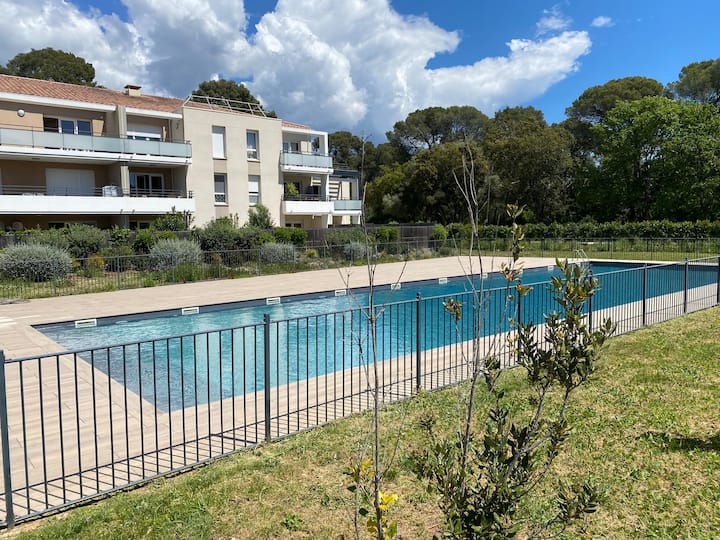 Rez De Jardin Récent Et Piscine - Bormes-les-Mimosas