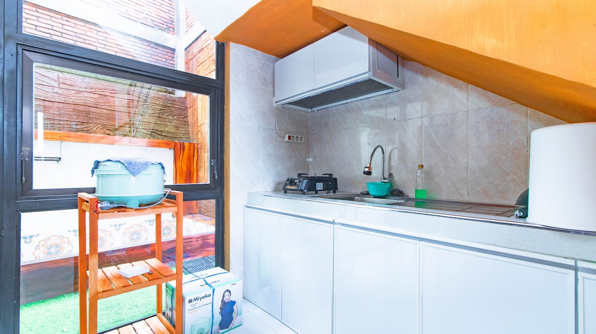 Villa Triplet 3 with Rooftop - Houses for Rent in Batu, East Java ...