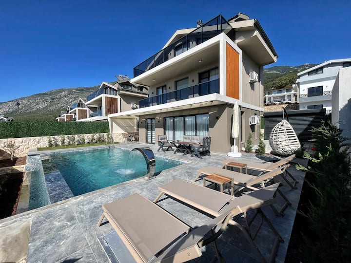 ÖLüdeniz Plaja Yakın Saunalı Jakuzi Havuzlu Villa - Ölüdeniz