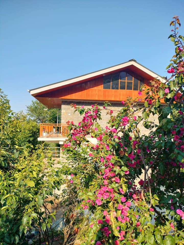 Fursatghar: Entire Cottage | Bir - Bir