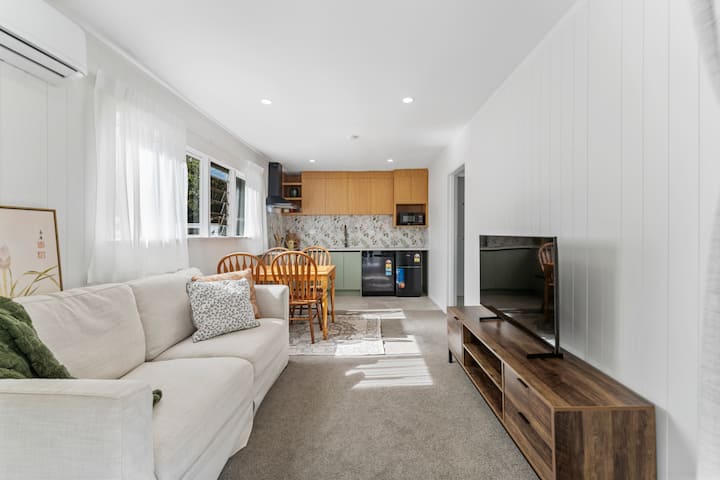 Pine Hill Cottage-guesthouse - Pōkeno