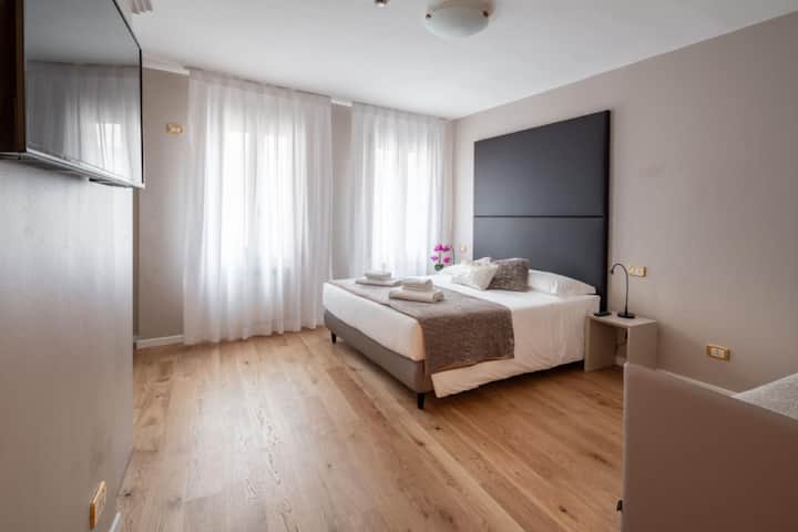 Tripla Luxury 5a - Venice