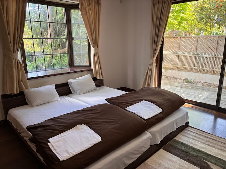 Beach-themed Guesthouse Room For 4 Guests - Kamakura
