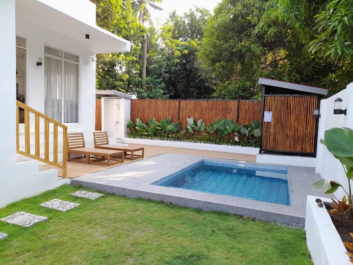 Day Rental | Cozy Farm Stay W/ Pool By Andy & Lumy - Pila, Philippines