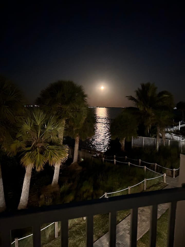 Jensen Beach Happy Place - Stuart, FL