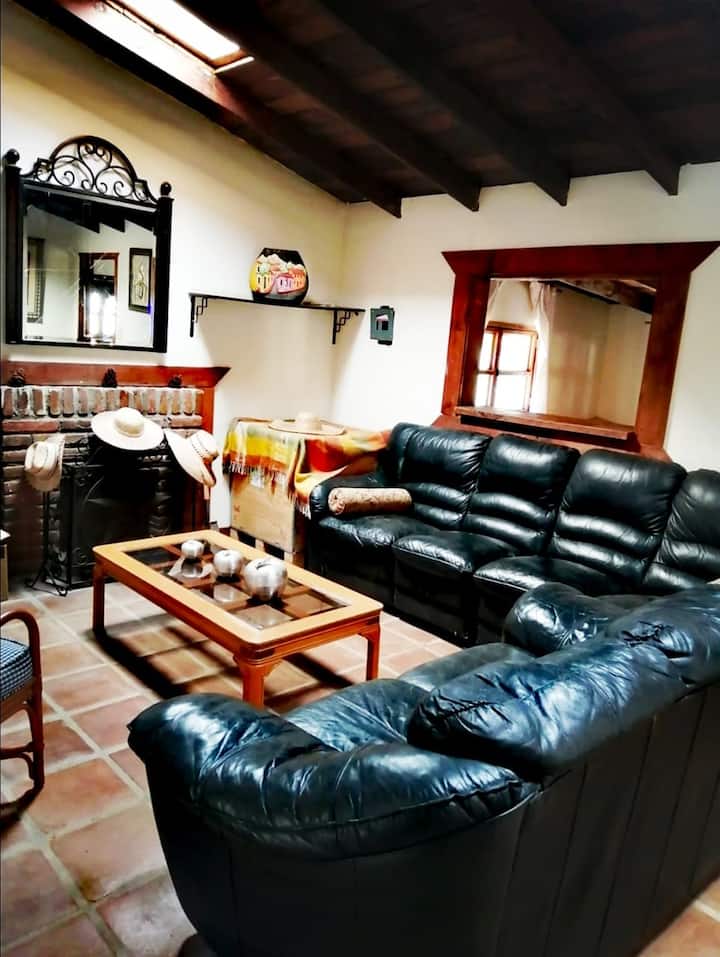 Cabaña Los Pirules en ruta del vino - Cabañas en renta en Tecate, B.C ...