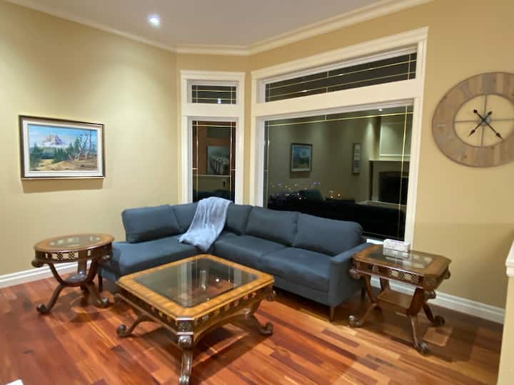 Classic 3-bdrm House In Nanaimo - Nanaimo