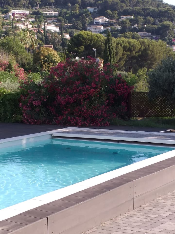 Villa Très Spacieuse Piscine Barbecue - Vallauris