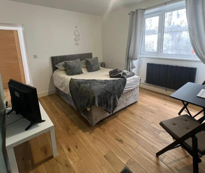 Plush Place - Swansea, UK