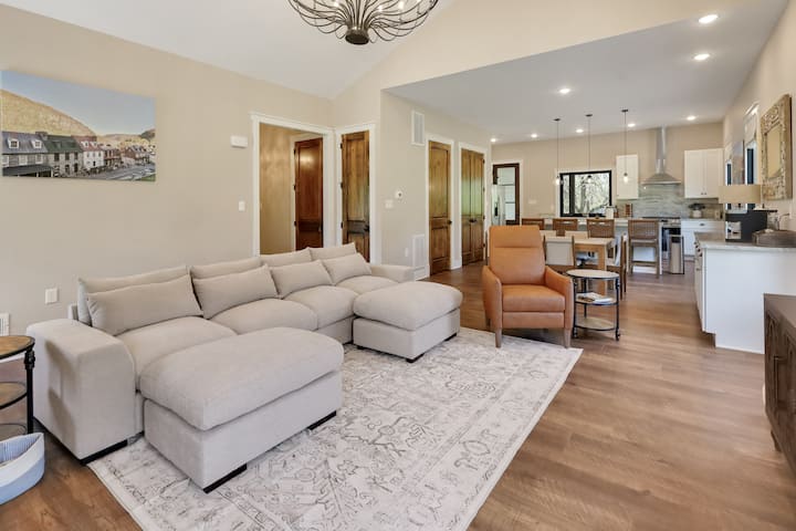 -Luxury Sauna -Fire Pit -King Beds -Hiking -Family - Harpers Ferry, WV