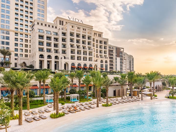 Chic 2br Apt | Vida Creek Beach - Dubai