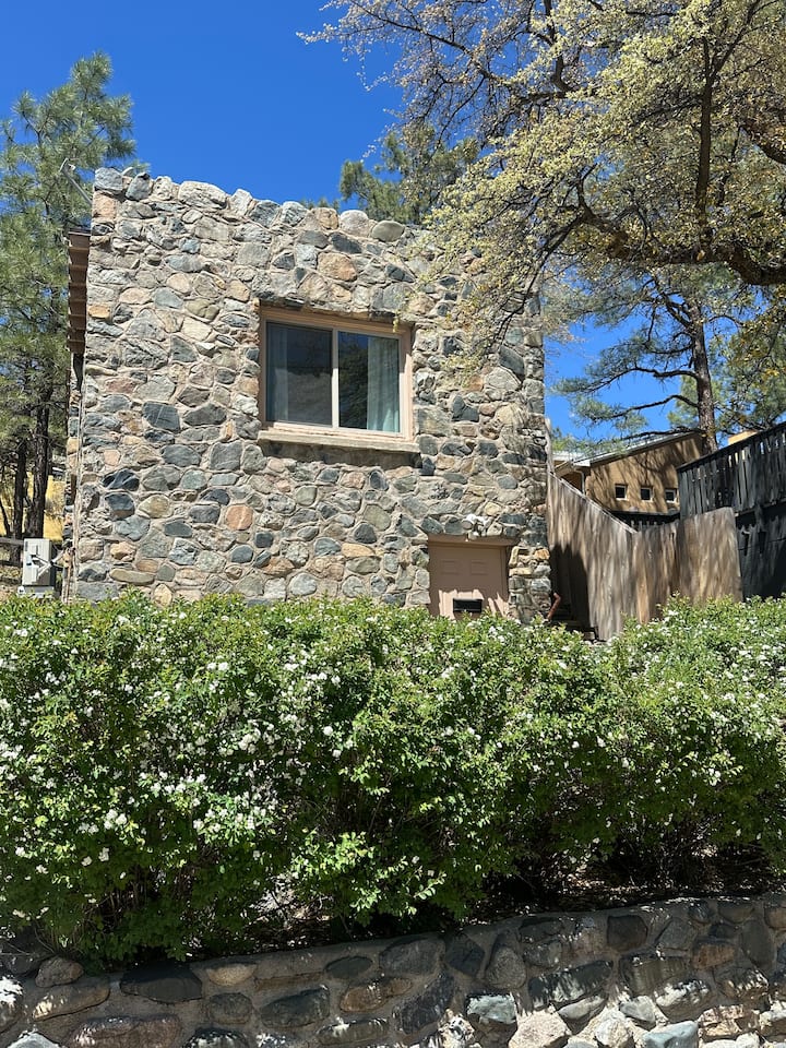Aztec Casita *Spacious Studio *Downtown - Prescott, AZ