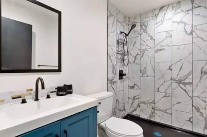 Blue&gold Art Deco 2br1ba Loft Close To Genentech - South San Francisco, CA