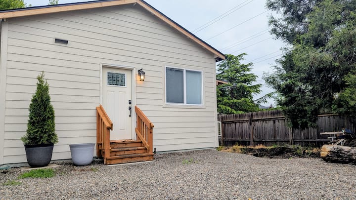 Guest House In East Medford - Medford, OR