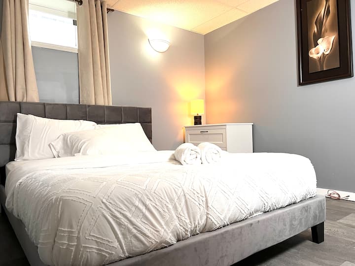 Cozy 2 Bedrooms Basement Suite - Brandon