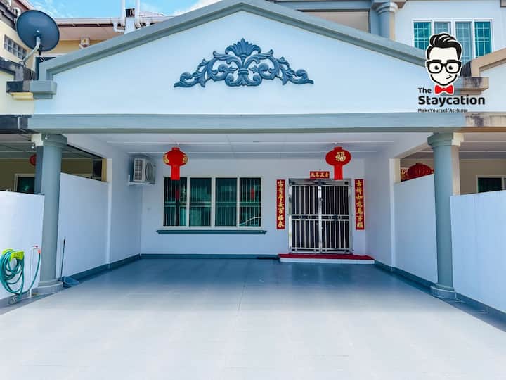 Staycation  Homestay 69 Hup Kee Landed House - Kuching