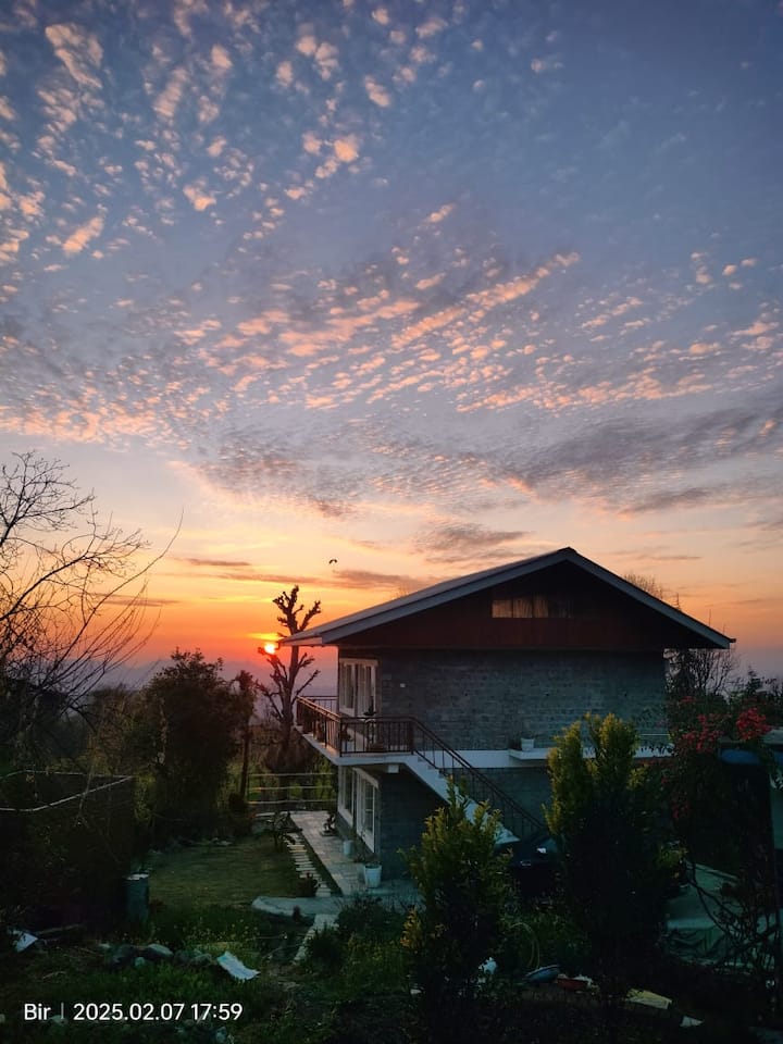 Chhat | Room +Attic+ Balcony - Bir