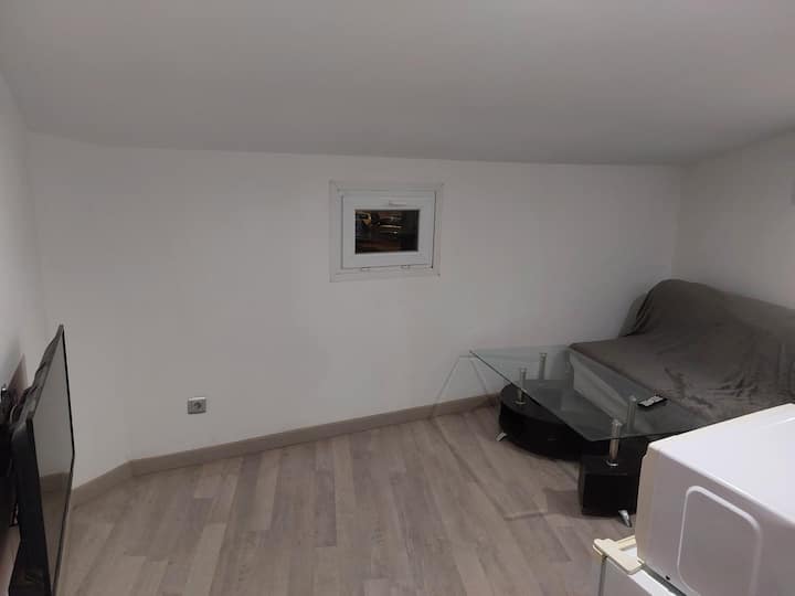 Studio à Louer Sur Miramas - Istres