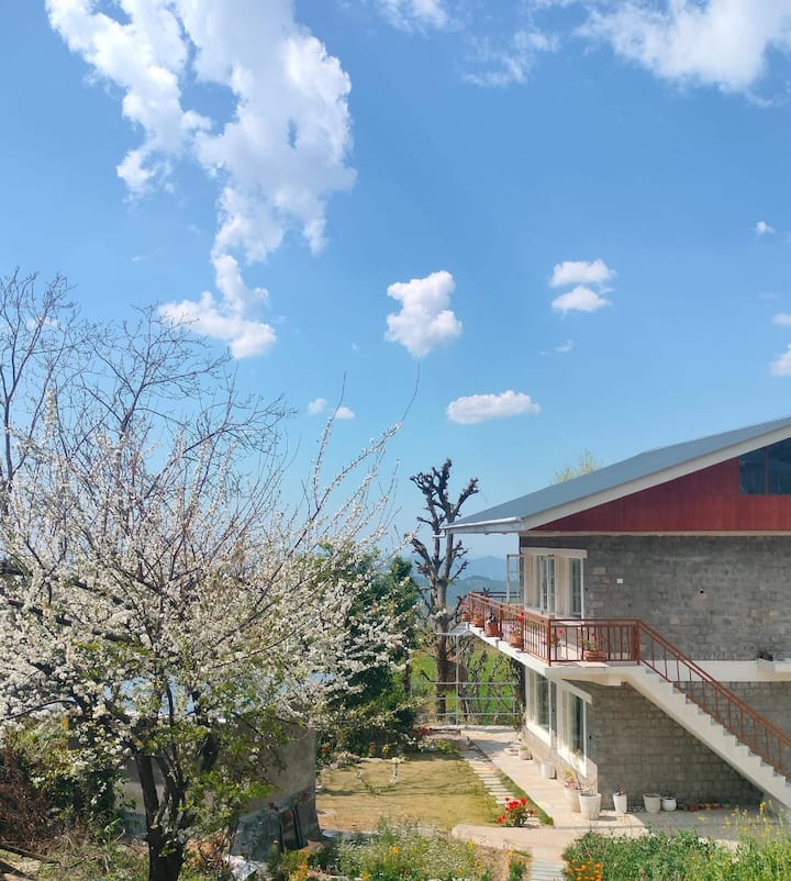 Aangan | Studio Apartment - Bir