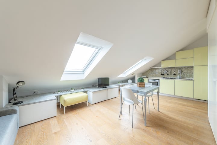 Rentiamomilano Attic Room Romana - Milão