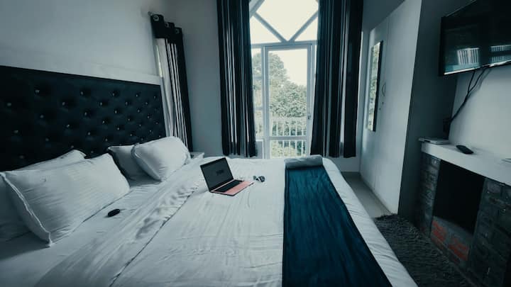 1 Bedroom In A Villa With Infinity Pool In Wayanad - Kerala