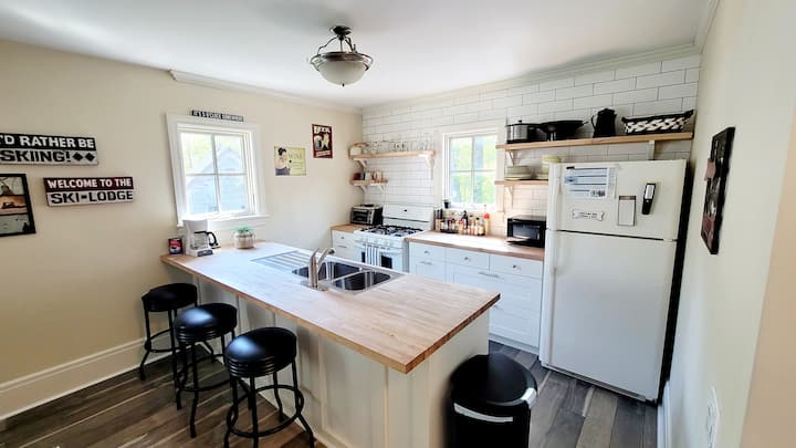 2nd Floor Okemo Contemporary Country 3 Br 2 Ba - Ludlow, VT