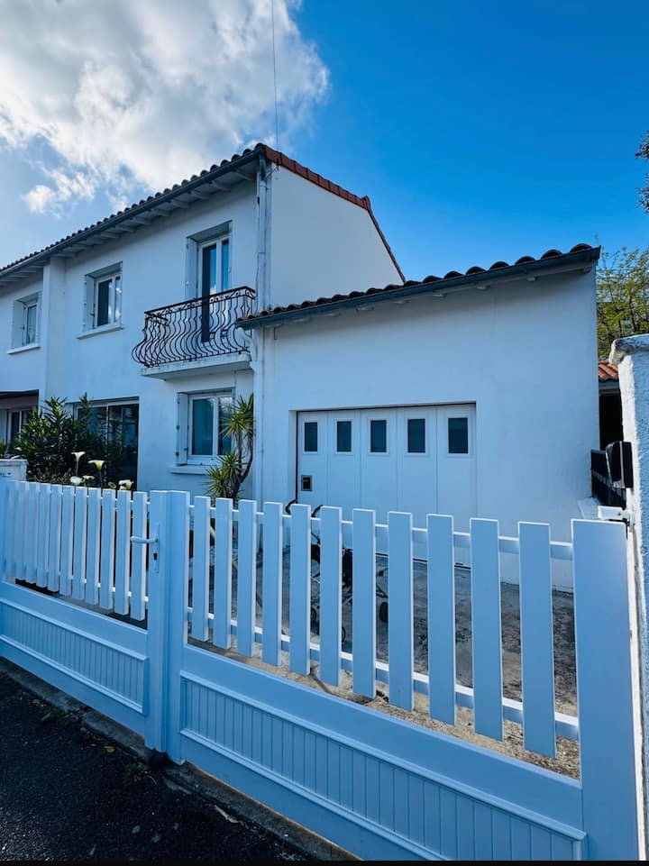 Maison De Ville 300 M De La Mer - La Rochelle