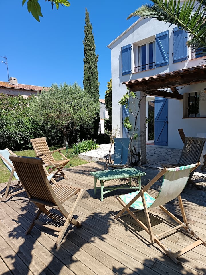 Lou Paradou, Grande Maison Village, Proche Plages - Le Pradet
