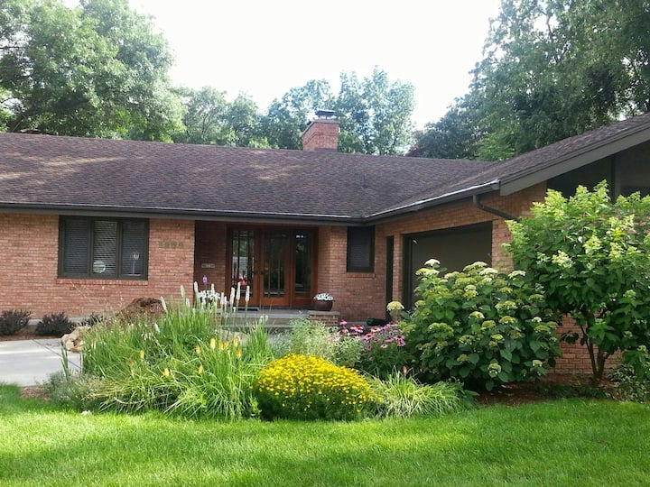 A Perfect Notre Dame Getaway That's Tailgate-ready - South Bend, IN