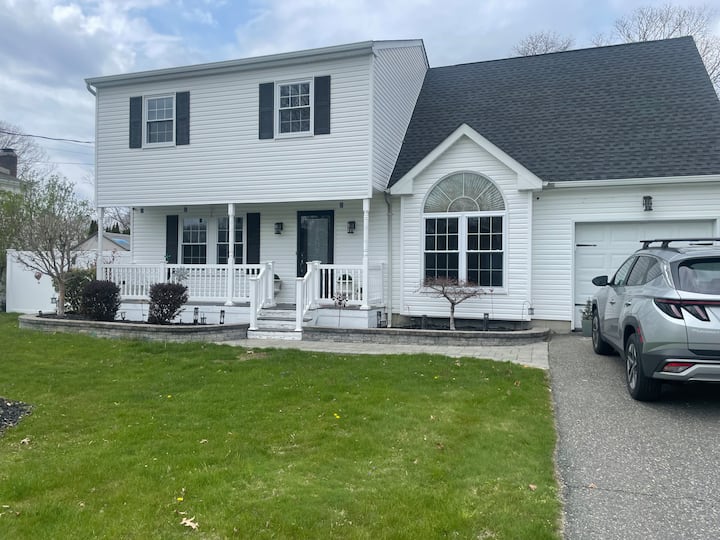 Modern Cozy Room In Shirley, Ny - Bellport, NY