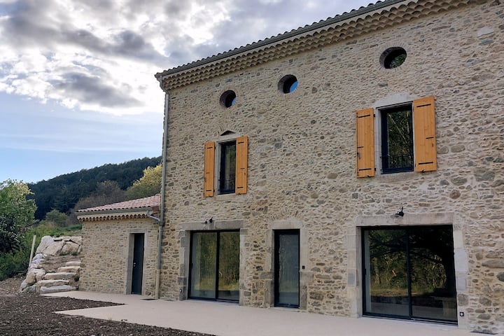 Gîte "Les Peyrières" Avec Piscine - Dieulefit