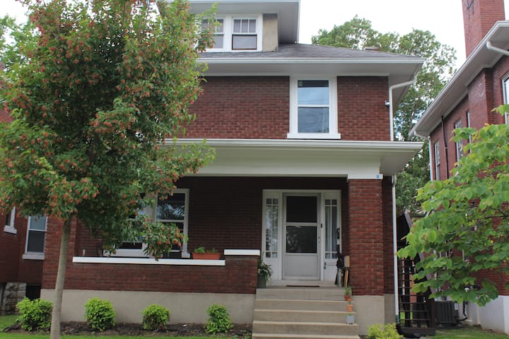 2 Bed Derby Apartment 15 Min From Churchill Downs - Louisville, KY